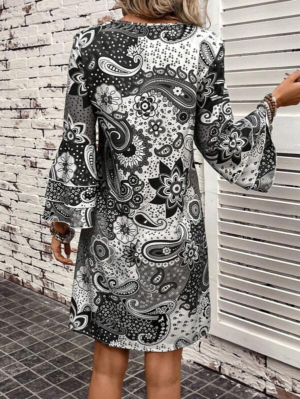 Rochie Scurta Jeremina Alba cu Print Geometric - Iuliashop