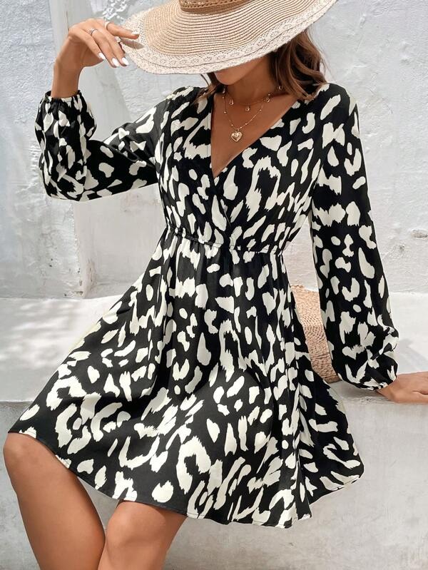 Rochie Scurta Antena Neagra cu Model Leopard Alb - Iuliashop