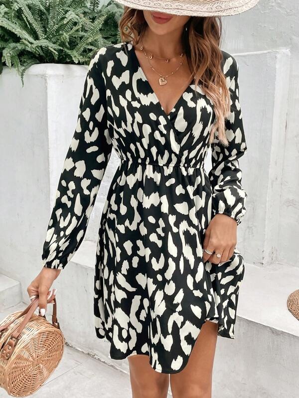 Rochie Scurta Antena Neagra cu Model Leopard Alb - Iuliashop