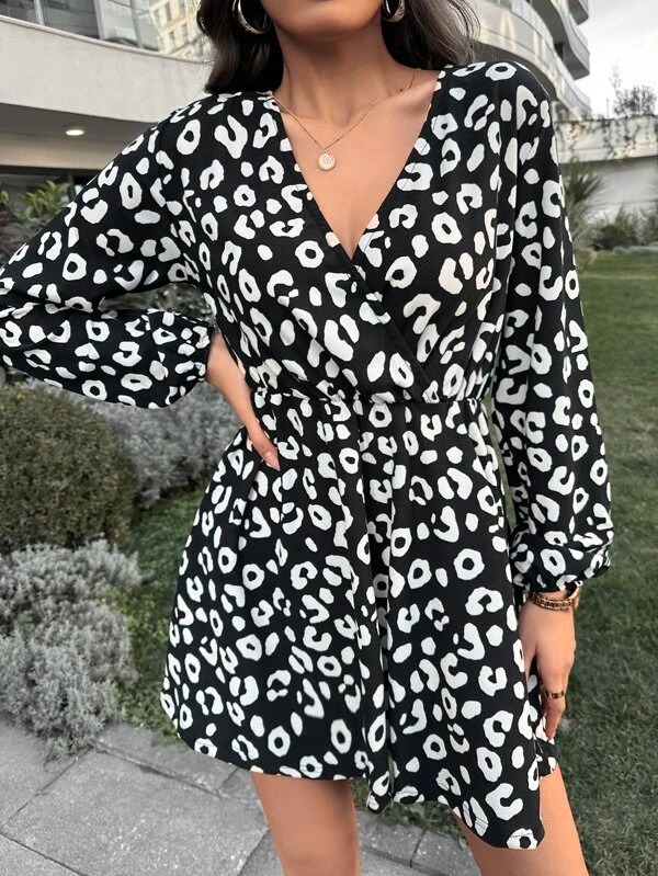 Rochie Scurta Brenda Neagra cu Model Leopard Alb - Iuliashop