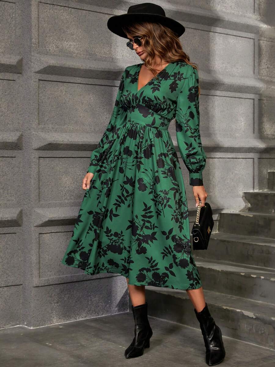 Rochie Midi Larcia Verde Cu Model Floral Negru - Iuliashop