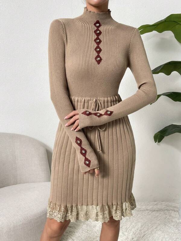 Rochie Scurta Emma Crem Cu Dantela Si Model Deosebit - Iuliashop